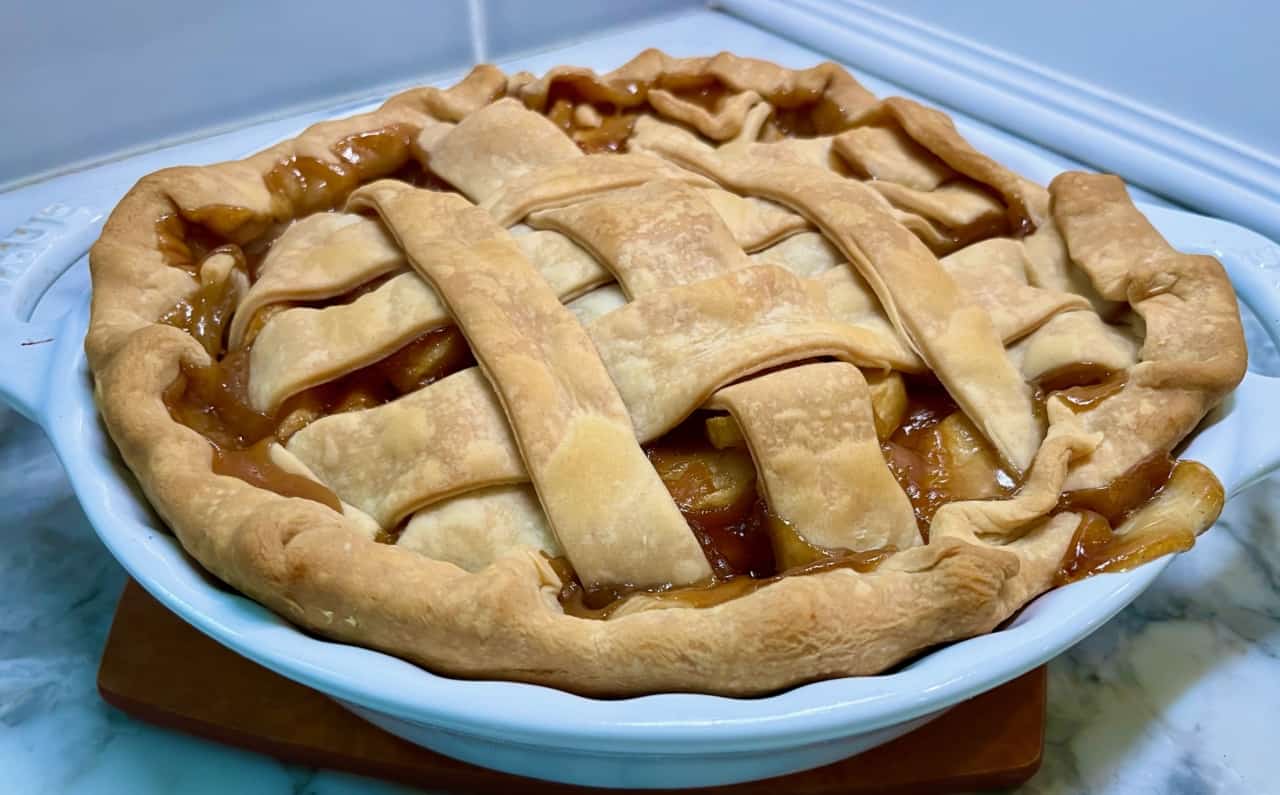 Fresh Baked Apple Pie - Professional Nutrition Consulting